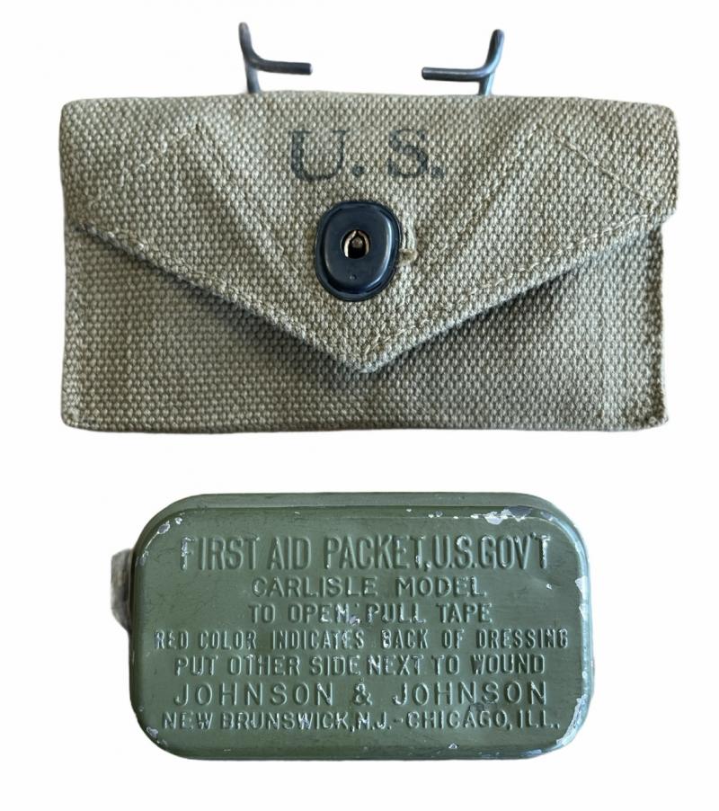 IMCS Militaria | US WW2 First Aid Pouch with First Aid Kit